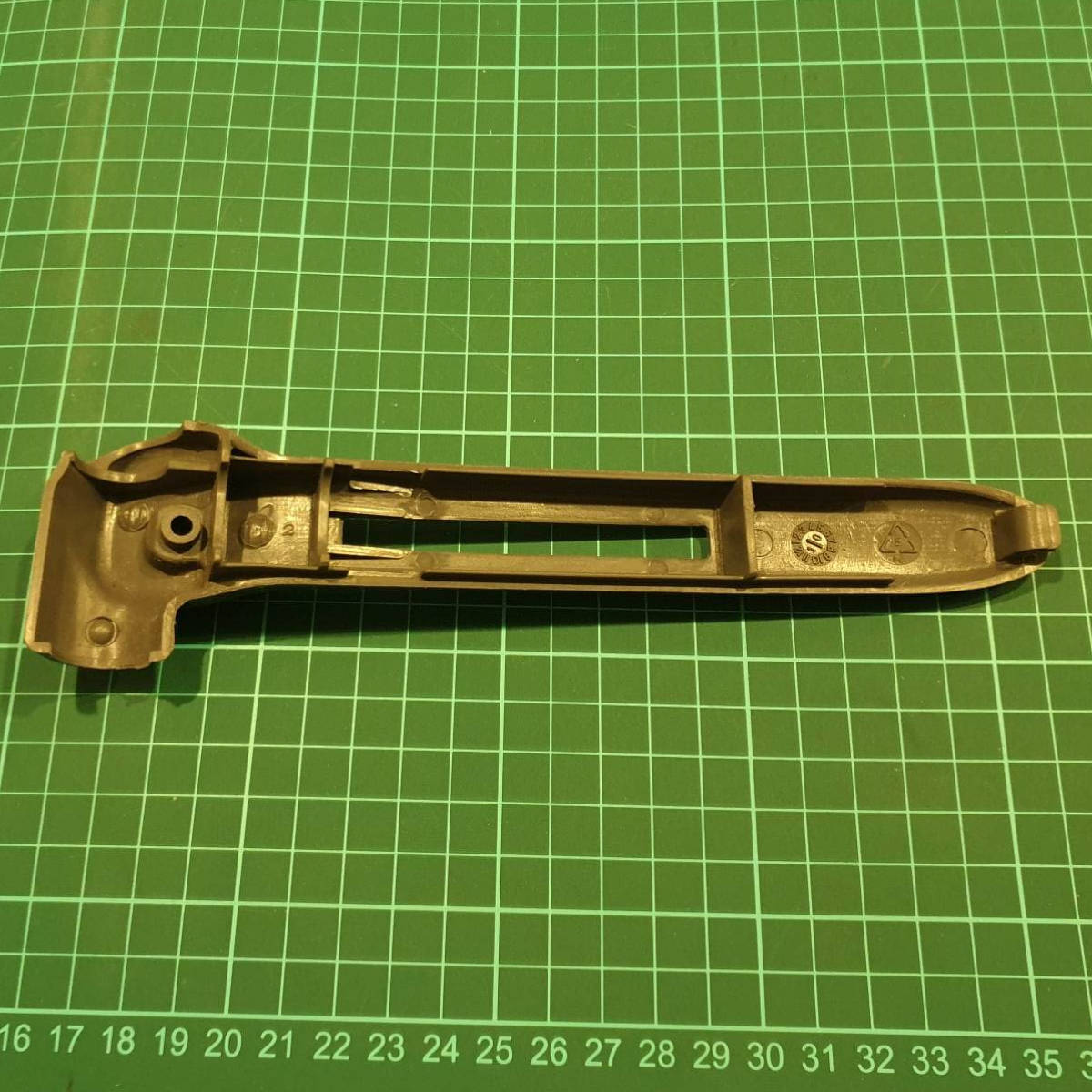 Oleo-Mac Genuine 932 Cover 050030249, 50030249 [POW050030249] - $11.20