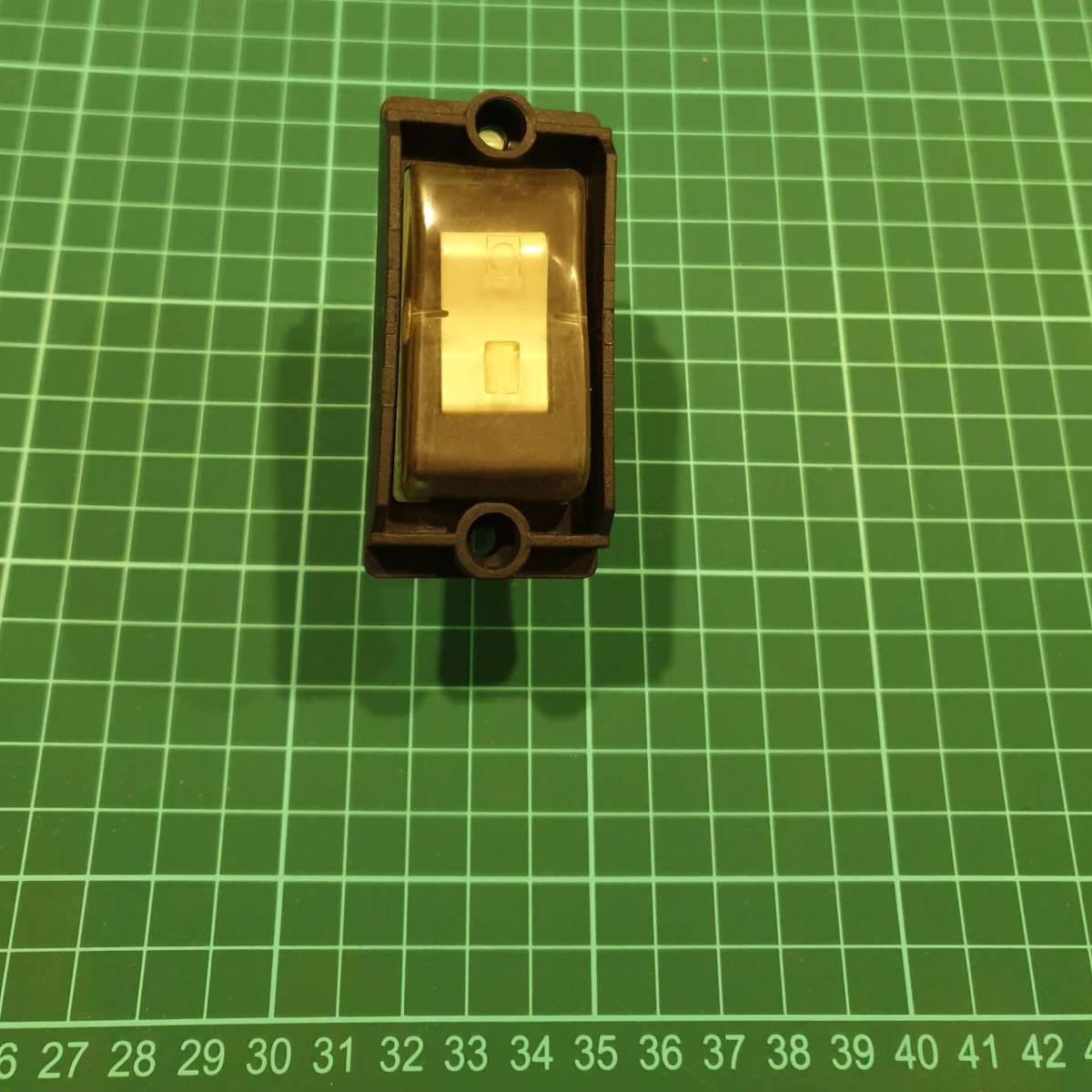 Rover Genuine On/Off Switch - 240 Volts 9 Amps A12948 [MTDA12948] - $72 ...