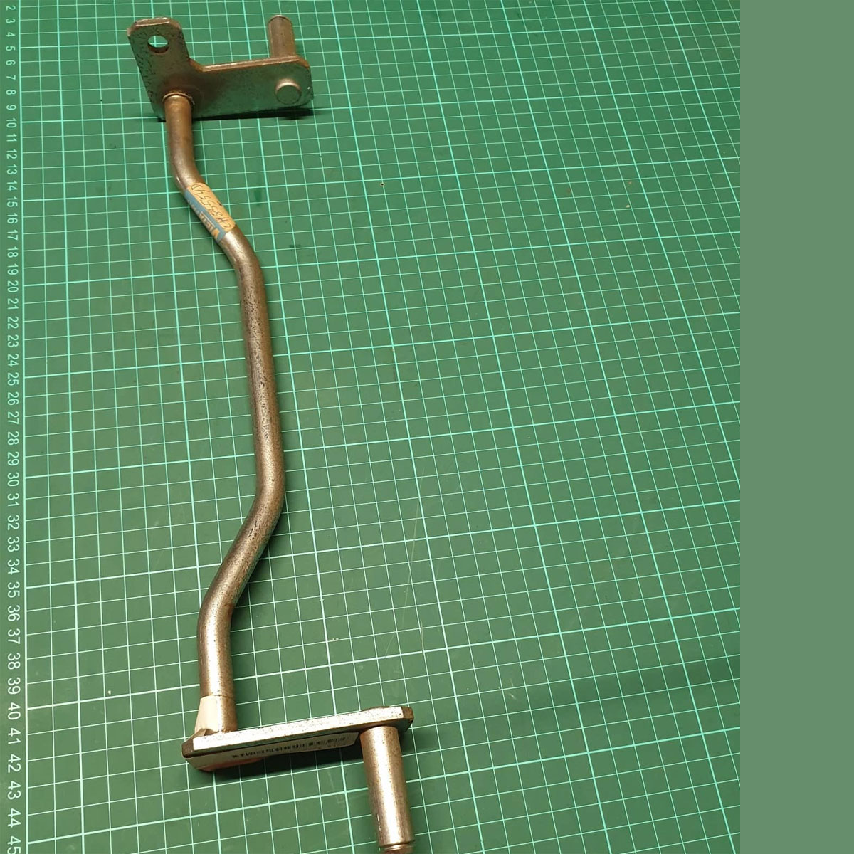 Victa Genuine Front Axle Assembly Classis CH85554D [BRICH85554D] - $30.00